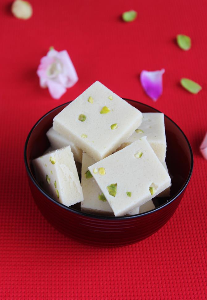 Badam burfi recipe | Almond burfi | Badam katli | How to make badam burfi