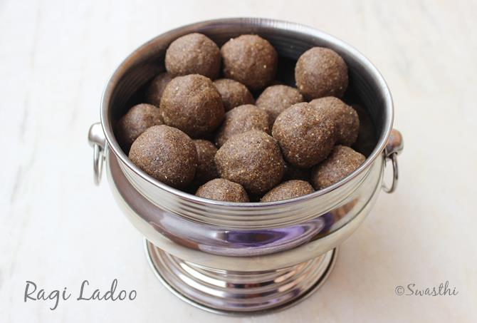 Ragi laddu | Nachni ladoo - Swasthi's Recipes