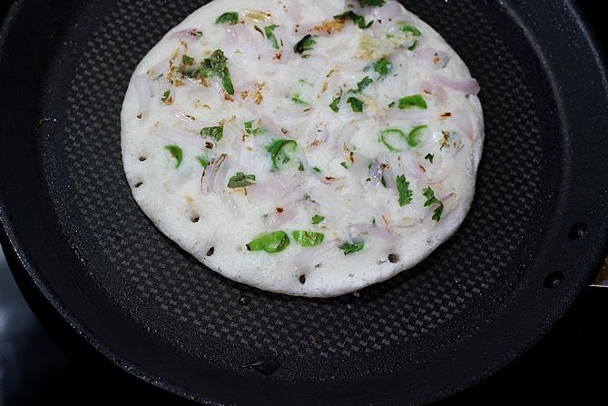Uttapam recipe | How to make onion uttapam | Uthappam recipe