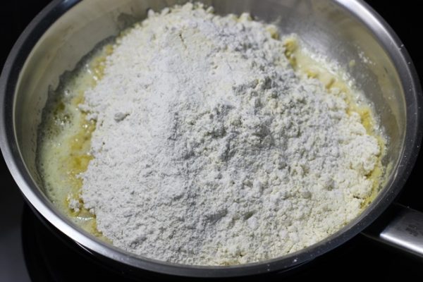 Maladu recipe | Fried gram or roasted gram ladoo recipe