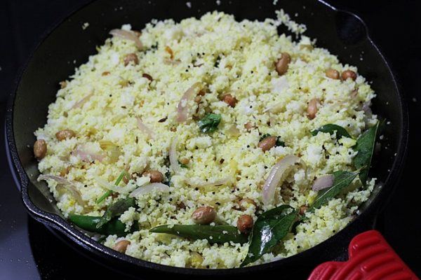 Idli upma recipe under 10 mins - Swasthi's Recipes