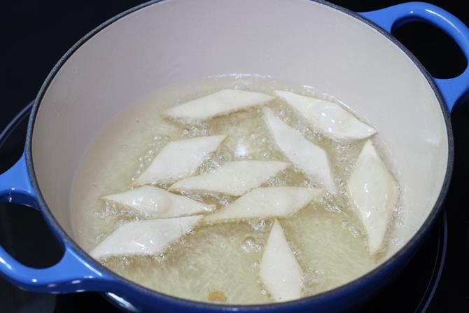 Shankarpali recipe | How to make sweet shankarpali recipe | Diamond cuts