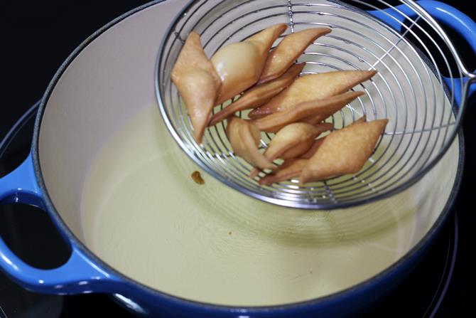 Shankarpali recipe | How to make sweet shankarpali recipe | Diamond cuts