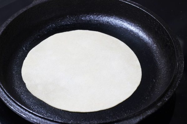 Veg roll recipe (vegetable chapati rolls) - Swasthi's Recipes