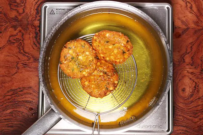 Corn vada recipe (sweet corn vada) - Swasthi's Recipes