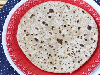 Puran poli recipe | Bobbatlu or Bobattu recipe | Holige recipe
