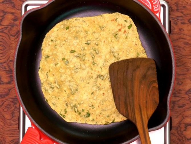 Thepla Recipe - Swasthi's Recipes