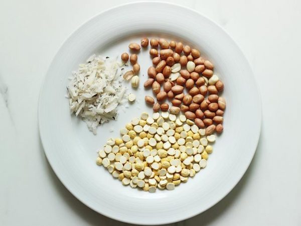 Nippattu recipe | Karnataka style crispy nippattu - Swasthi's Recipes