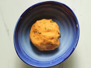 Nippattu recipe | Karnataka style crispy nippattu - Swasthi's Recipes