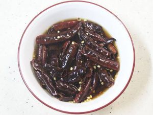 Garlic chutney (red chutney recipe) - Swasthi's Recipes