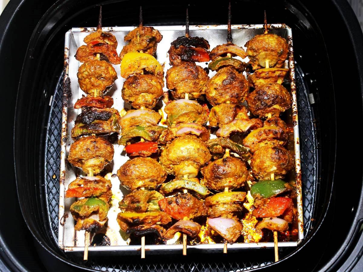 Tandoori Mushroom Tikka Recipe - Swasthi's Recipes