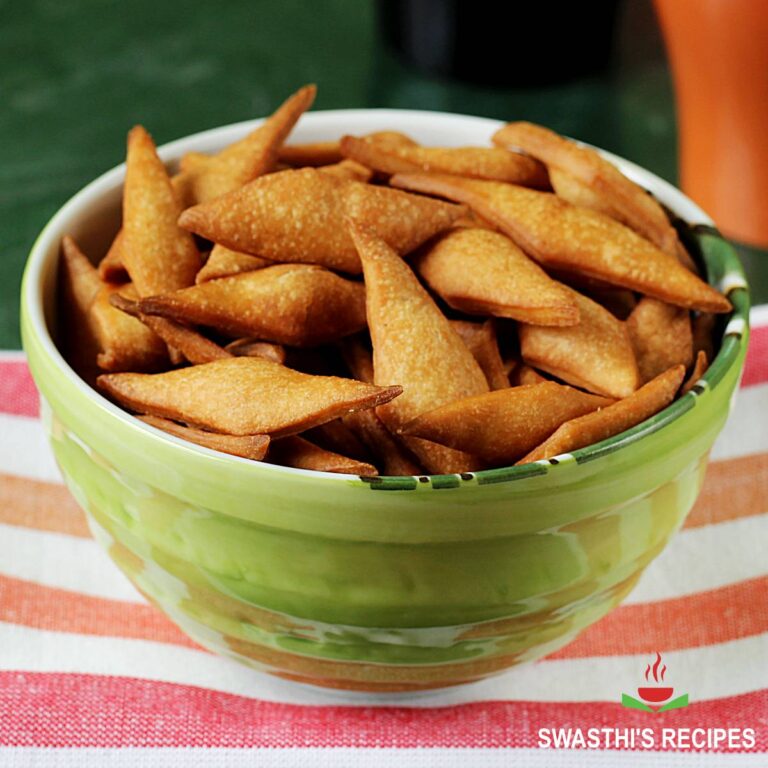 Shankarpali recipe (sweet diamond cuts) - Swasthi's Recipes