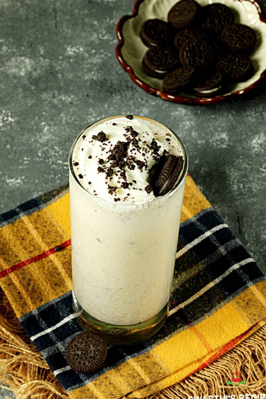 How to Make Oreo Milkshake (3 Flavors) - Swasthi's Recipes