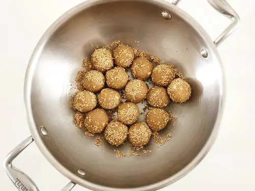 Til Ke Laddu (Sesame Seeds Ladoo) - Swasthi's Recipes