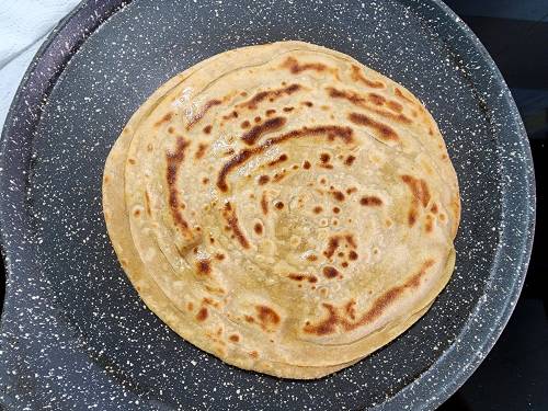 Paneer Kathi Roll Recipe - Swasthi's Recipes