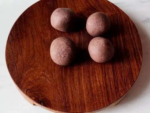 Ragi Roti Recipe (Nachni Roti - 2 ways) - Swasthi's Recipes